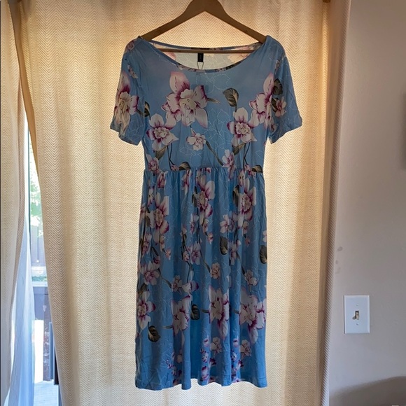 Db Moon | Dresses | Db Moon Light Blue Floral Midlength Dress Nwt ...